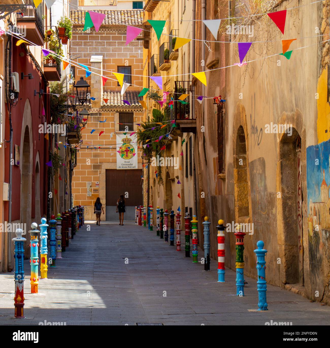 Bolardos colores hi-res stock photography and images - Alamy