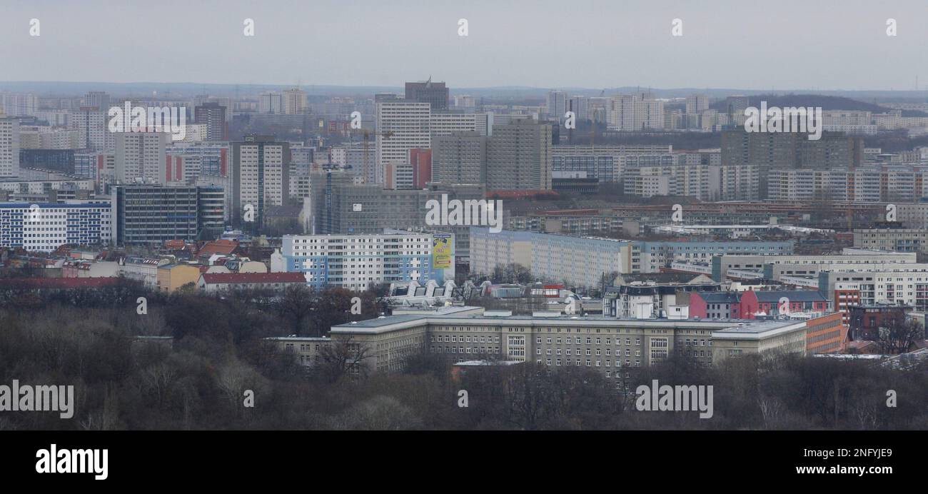 Blick auf eine Plattenbau-Siedlung im Nord-Osten von Berlin am 9 ...