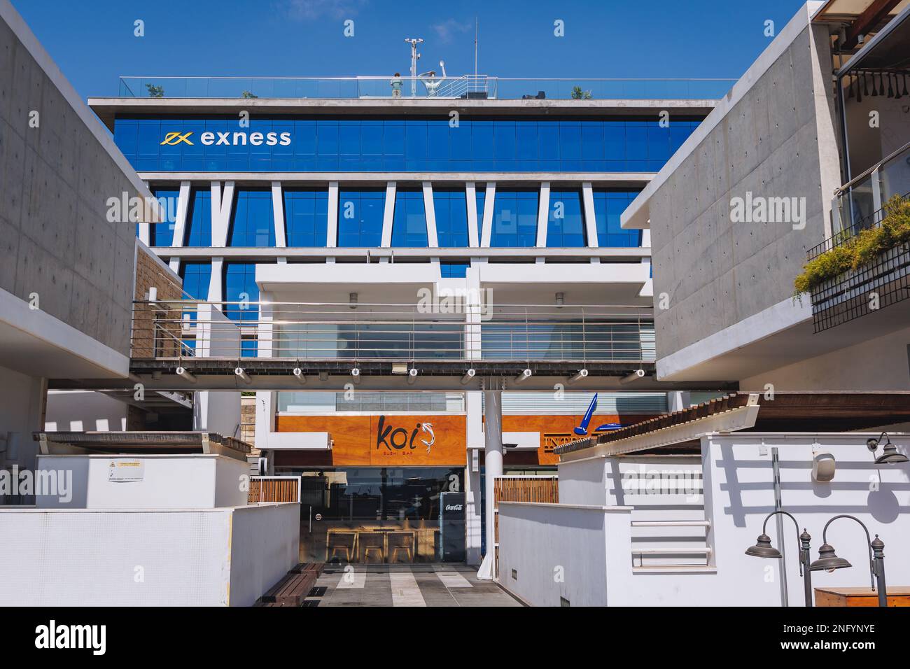 Koi sushi bar hi-res stock photography and images - Alamy