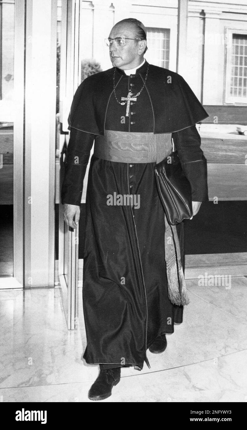 Alfred Cardinal Bengsch, of Berlin, enters the Synod Hall at the ...