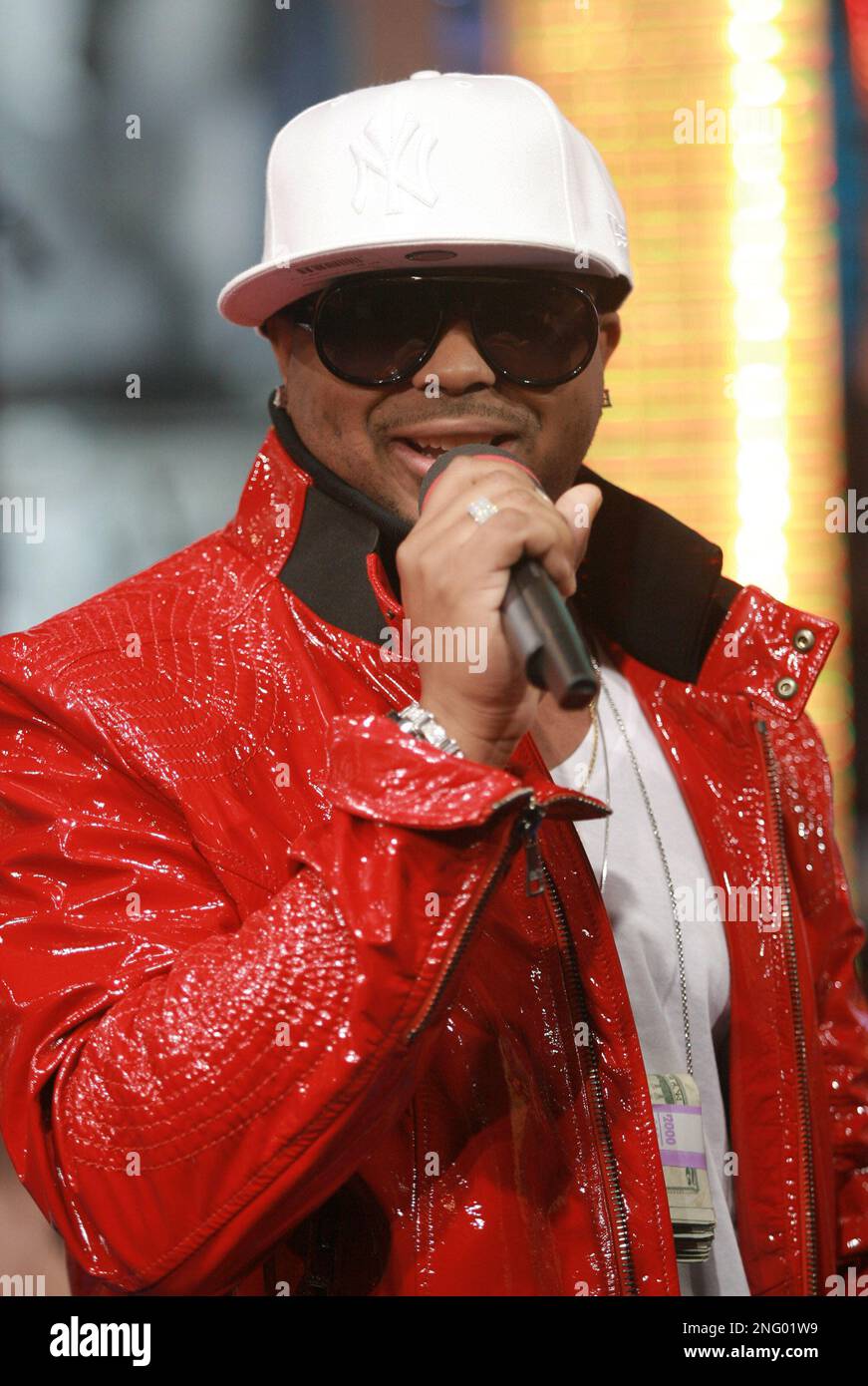 Singer-songwriter The-Dream makes an appearance on MTV's Total Request ...