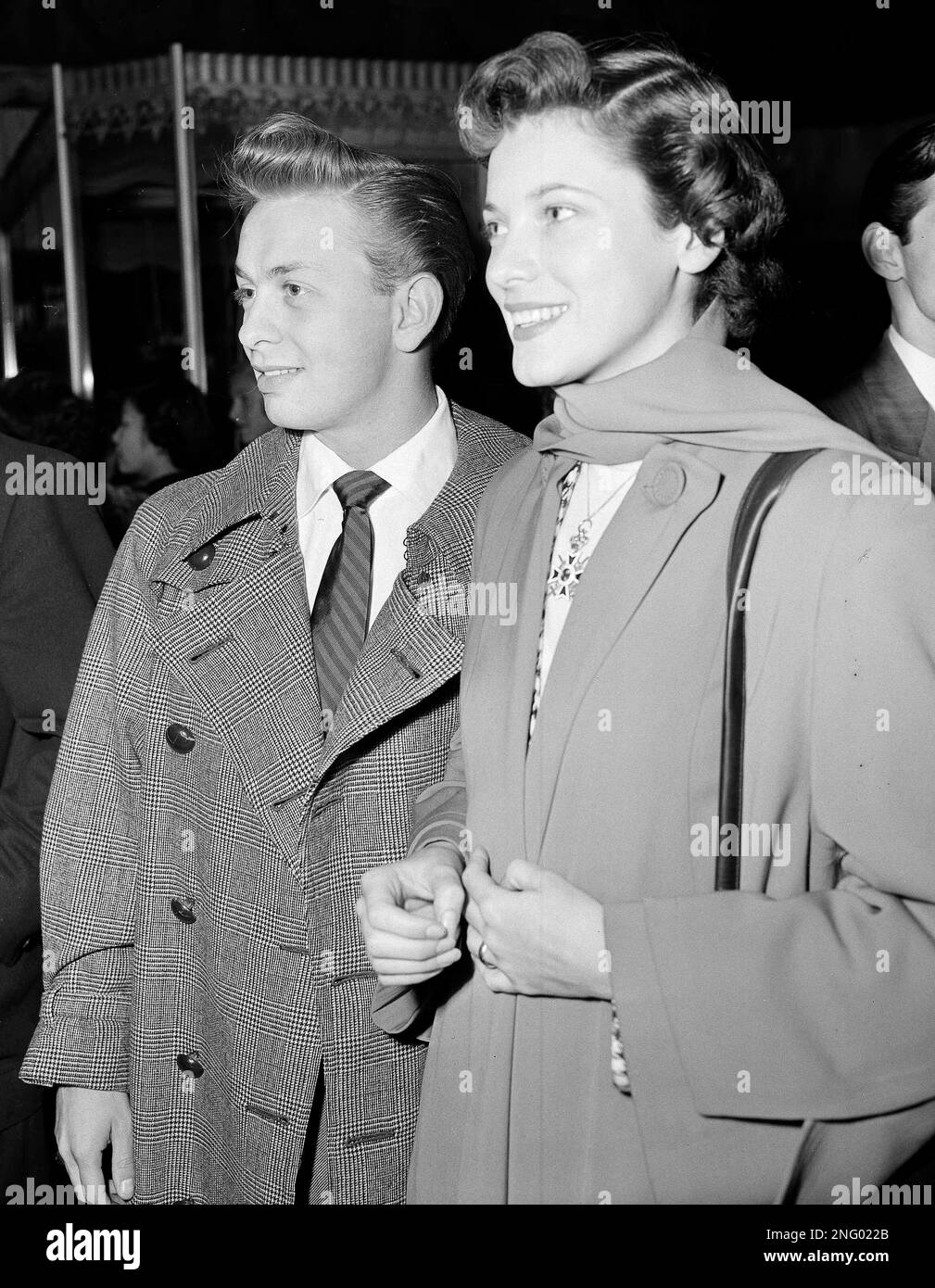 Mel Torme and his wife Candy attend the premiere of "Jolson Sings Again ...