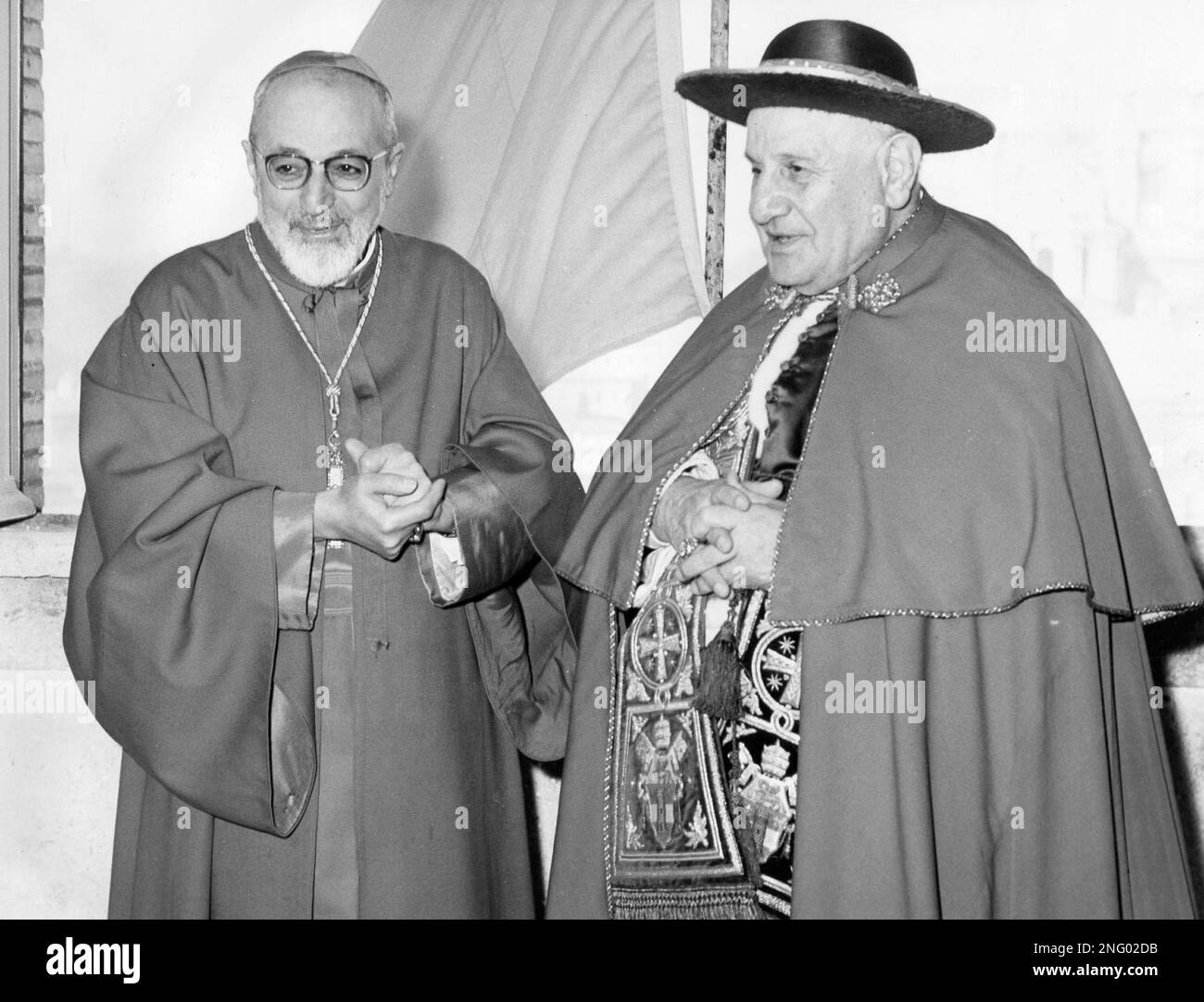 Pope John XXIII talks with Gregory Peter Cardinal Agagianian (left ...