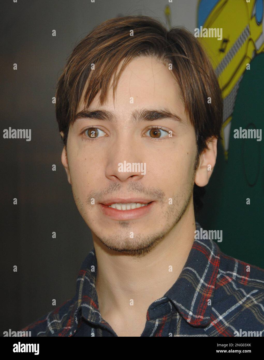 Actor Justin Long makes an appearance on MTV's Total Request Live at ...