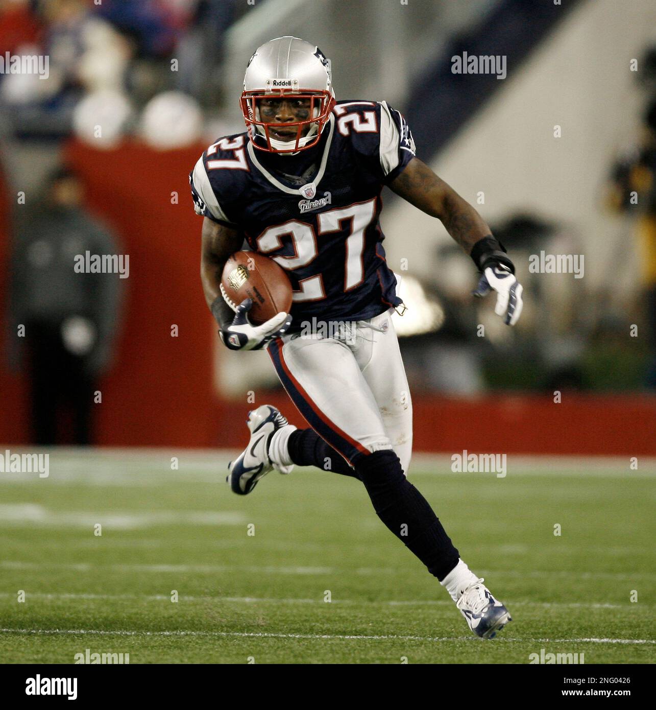New England Patriots' Ellis Hobbs returns a kickoff during their ...
