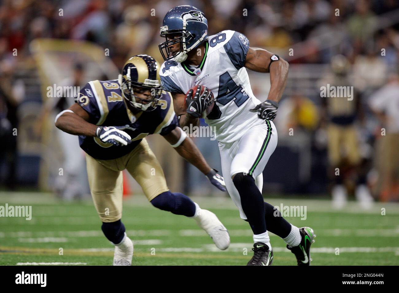 Seattle Seahawks wide receiver Bobby Engram (84) runs for yardage as St ...