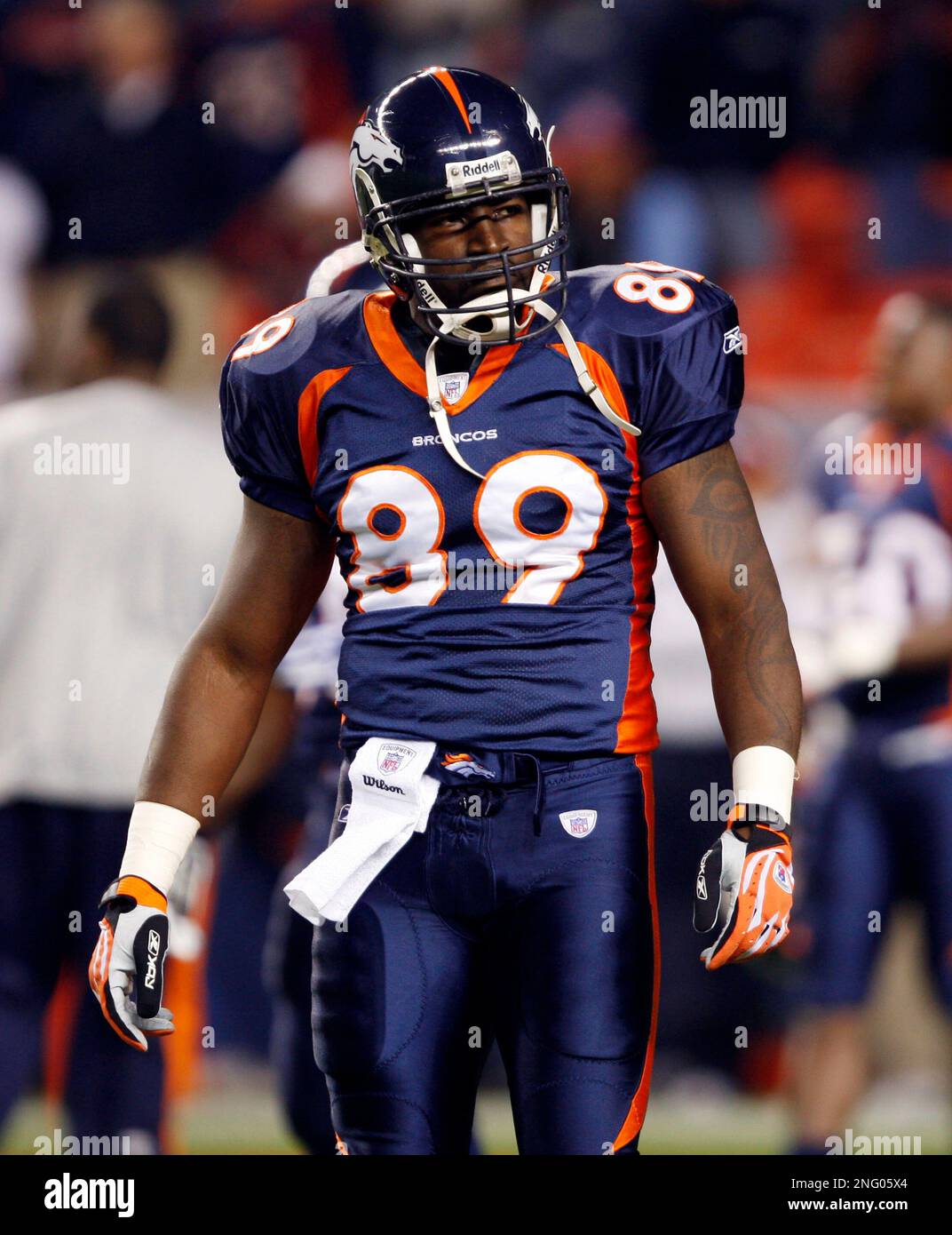 Denver Broncos tight end Daniel Graham warms up before facing ...