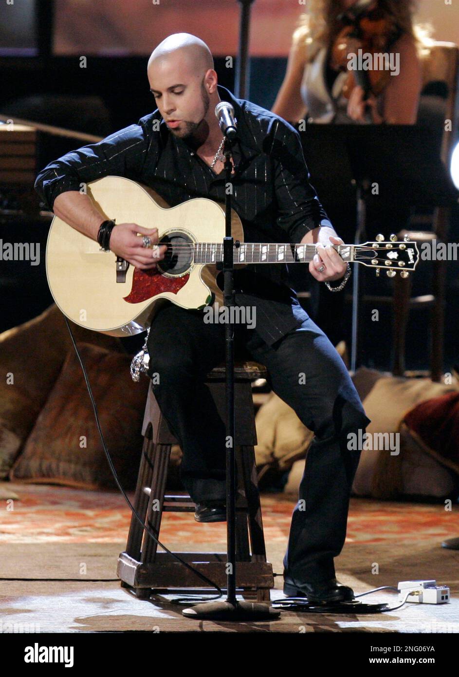 Singer Chris Daughtry performs at the American Music Awards in Los ...