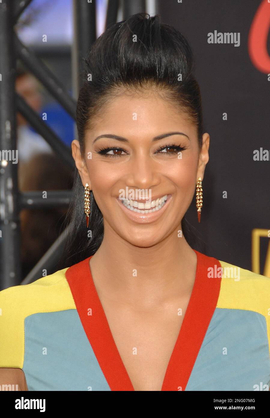 Singer Nicole Scherzinger arrives at the American Music Awards in Los ...