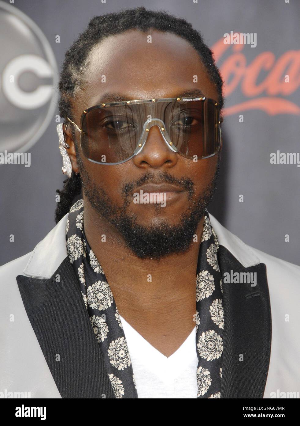 Singer Will i Am arrives at the American Music Awards in Los Angeles on ...