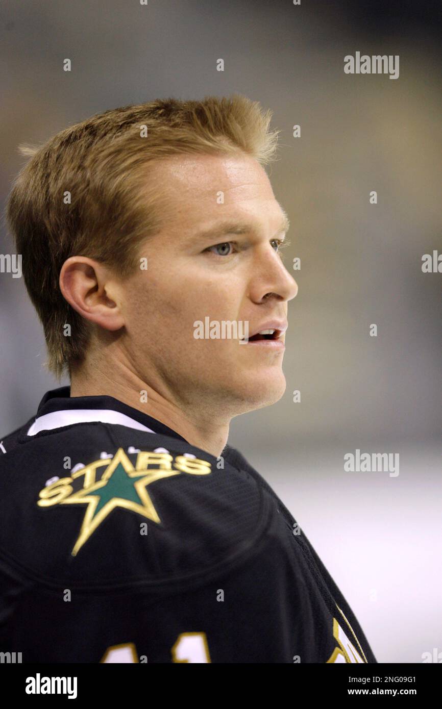 Dallas Stars forward Jeff Halpern during warm-ups before a hockey game ...