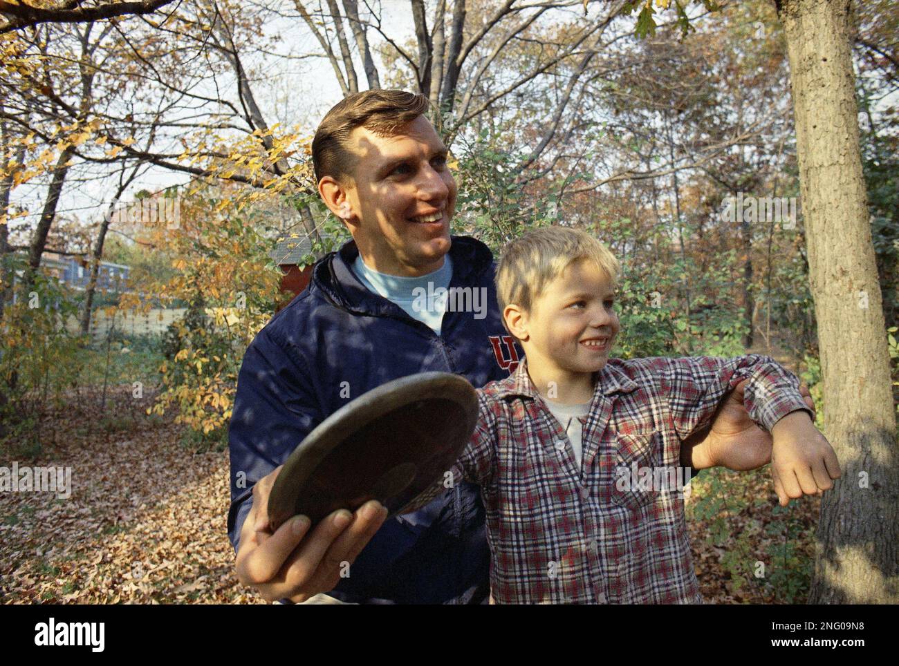 Seen here is four-time Olympic gold medal discus champion, Al Oerter ...