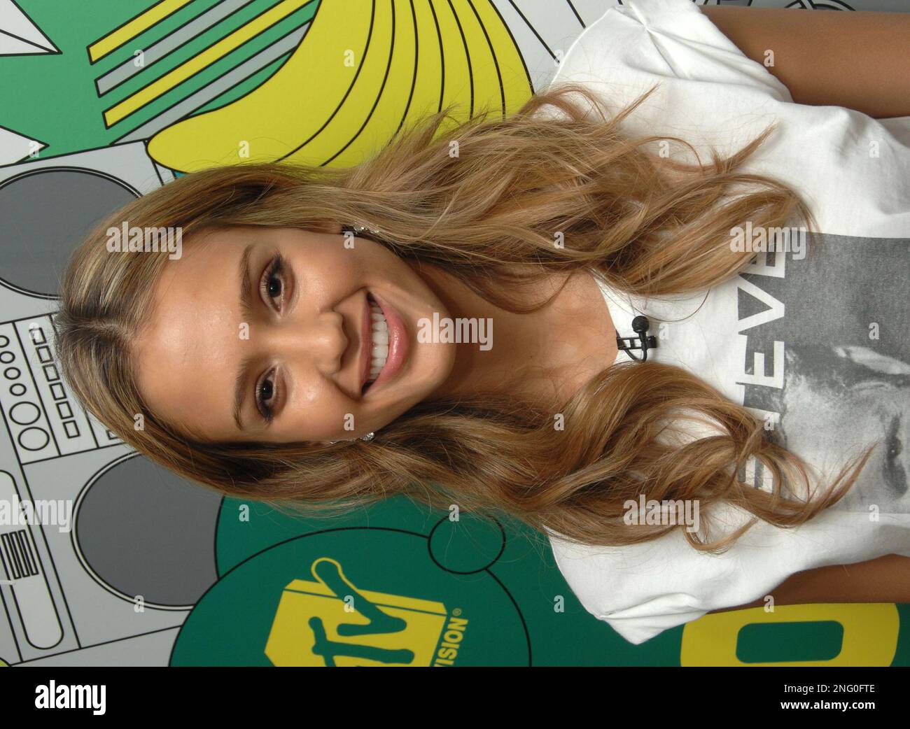 Actress Jessica Alba makes an appearance at MTV Studios in Times Square ...