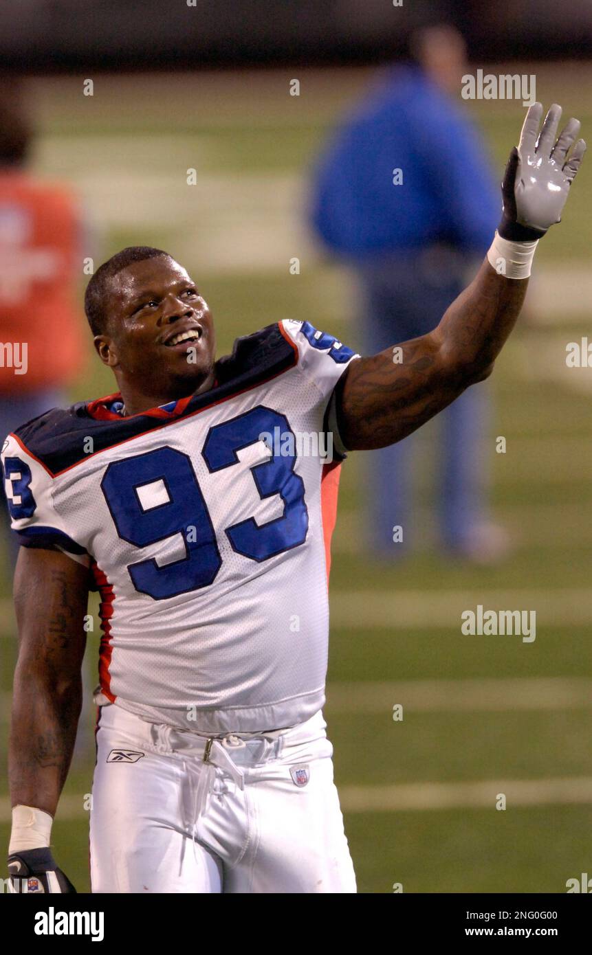 Buffalo Bills Anthony Hargrove (93) walks off the field after defeating ...