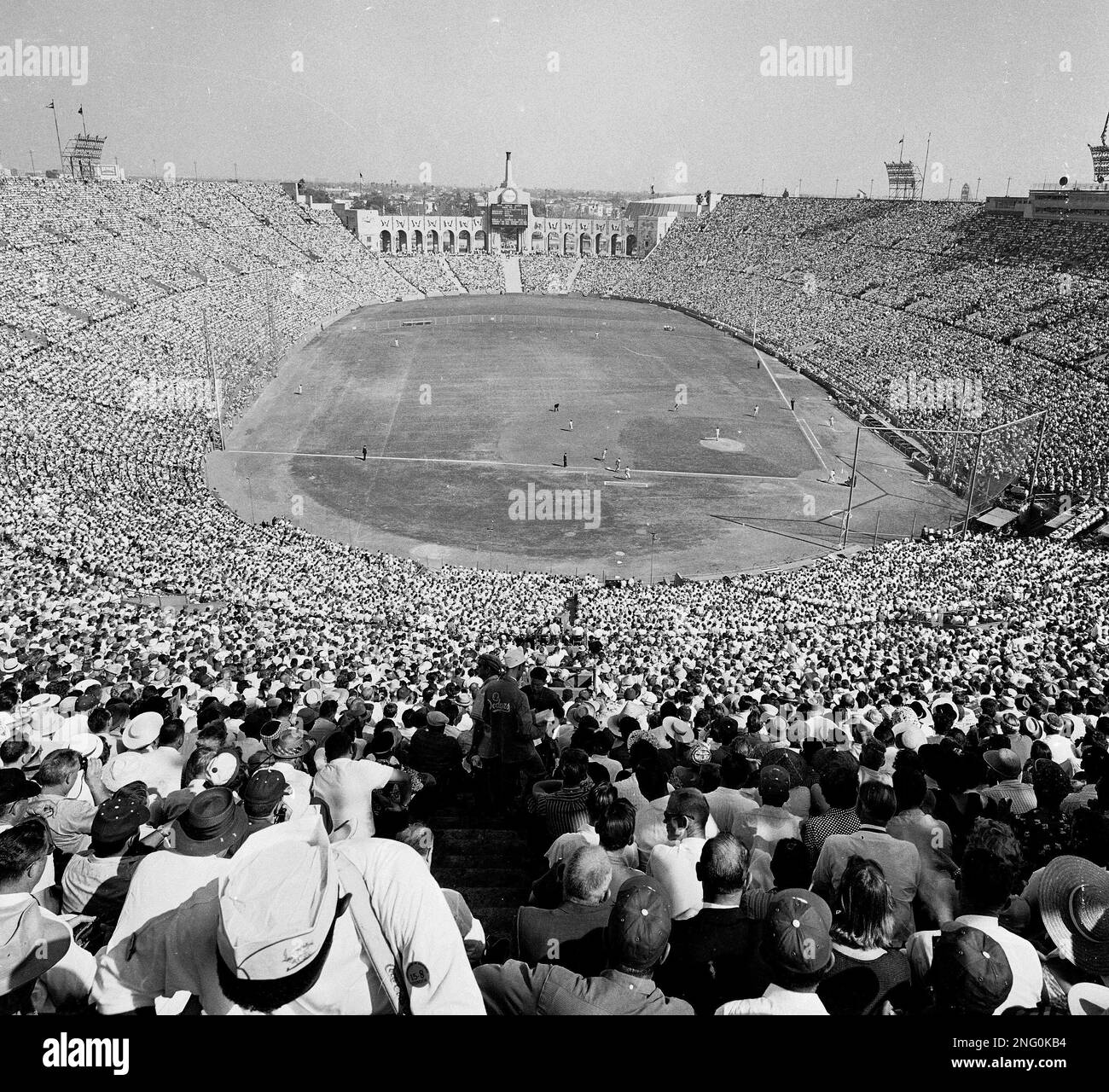 The Los Angeles Coliseum is filled to capacity during the fifth game of ...