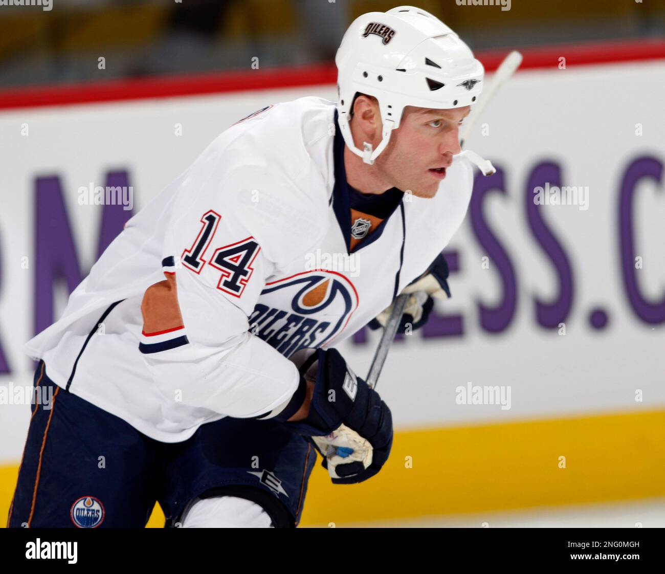 Edmonton Oilers left winger Raffi Torres warms up before facing the ...