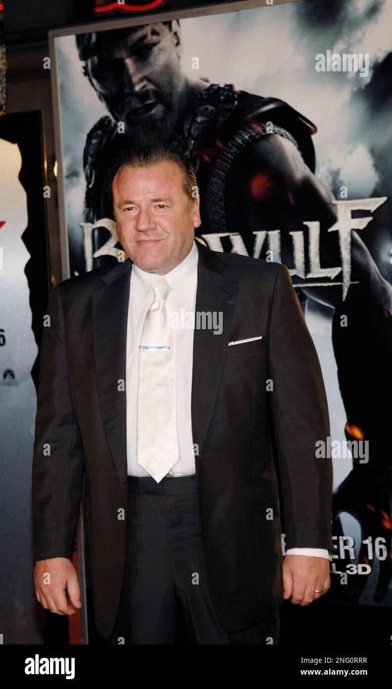 British actor Ray Winstone arrives at the premiere of the film "Beowulf ...