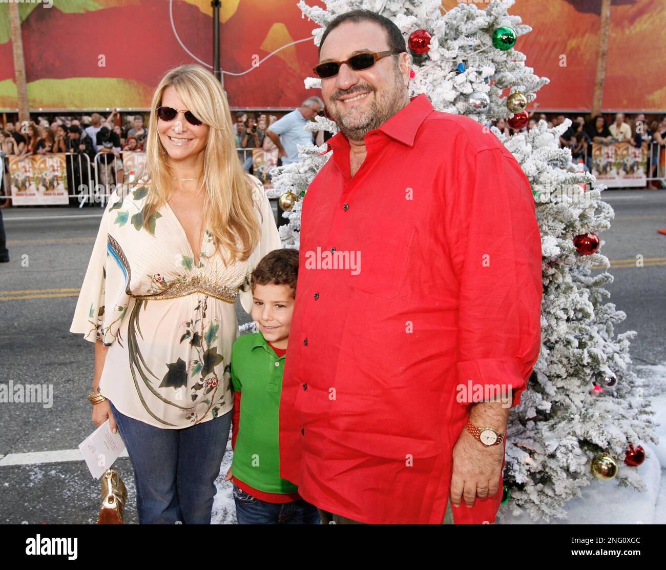Producer Joel Silver, right, and wife producer Karyn Fields are seen as ...