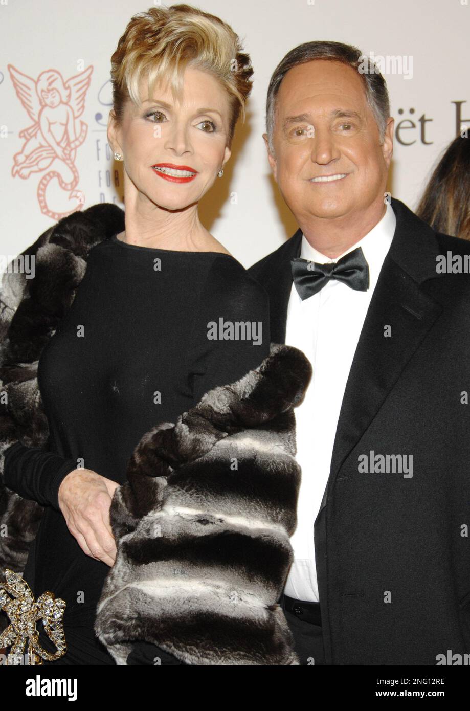 Singer Neil Sedaka and wife Leba Strassberg attend the 2007 G&P ...