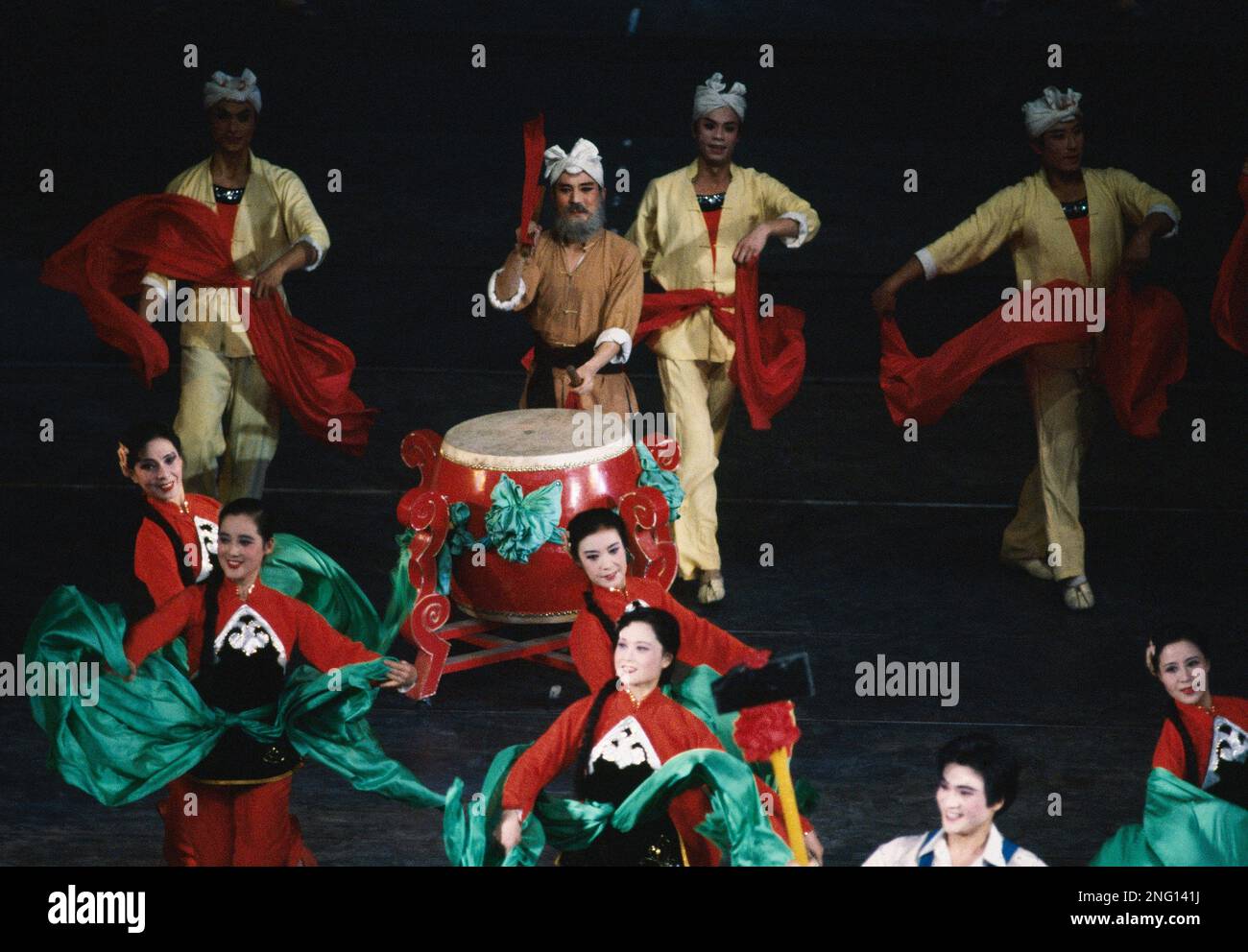 Performers during a song and dance extravaganza with a cast of 1000 ...