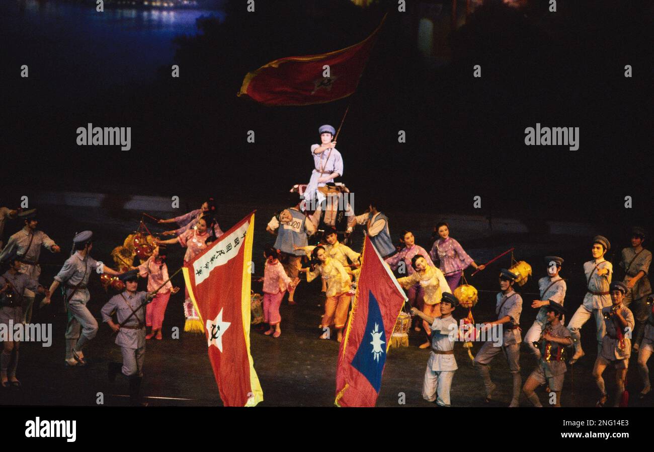 Performers during a song and dance extravaganza with a cast of 1000 ...
