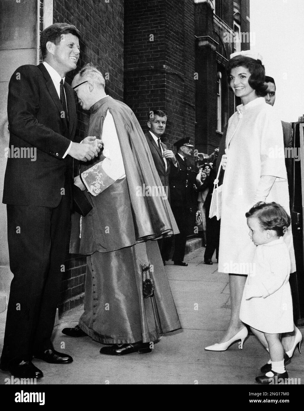 President John Kennedy and Jacqueline Kennedy arrive at Westminster ...