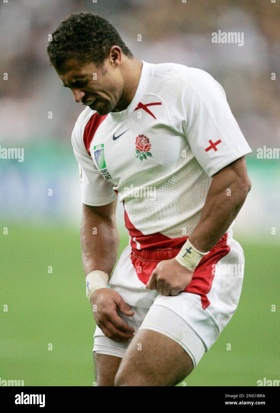 England's Jason Robinson grimaces as he leaves the field during the ...