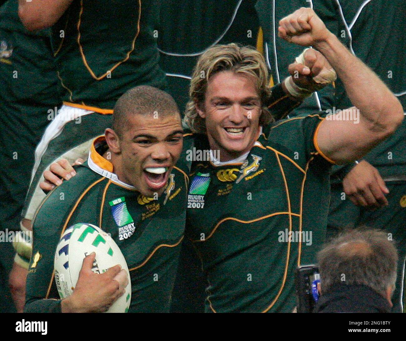 South Africa's players Bryan Habana, left, and Percy Montgomery react ...