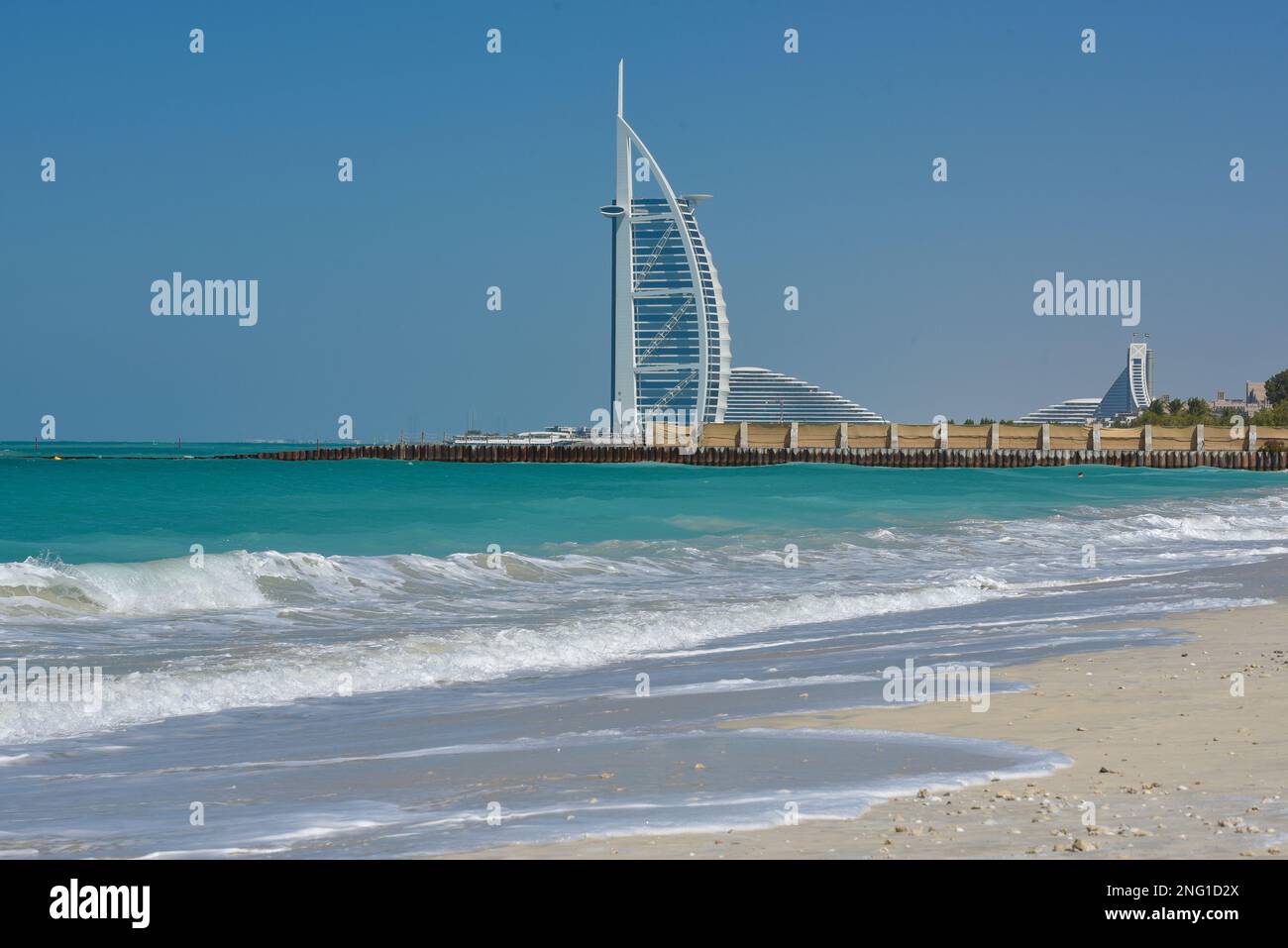 Dubai helipad hi-res stock photography and images - Alamy