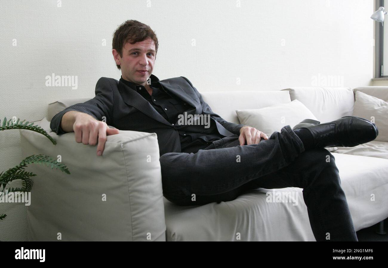 Der britische Musiker Simon Aldred von der Pop-Gruppe Cherry Ghost ...