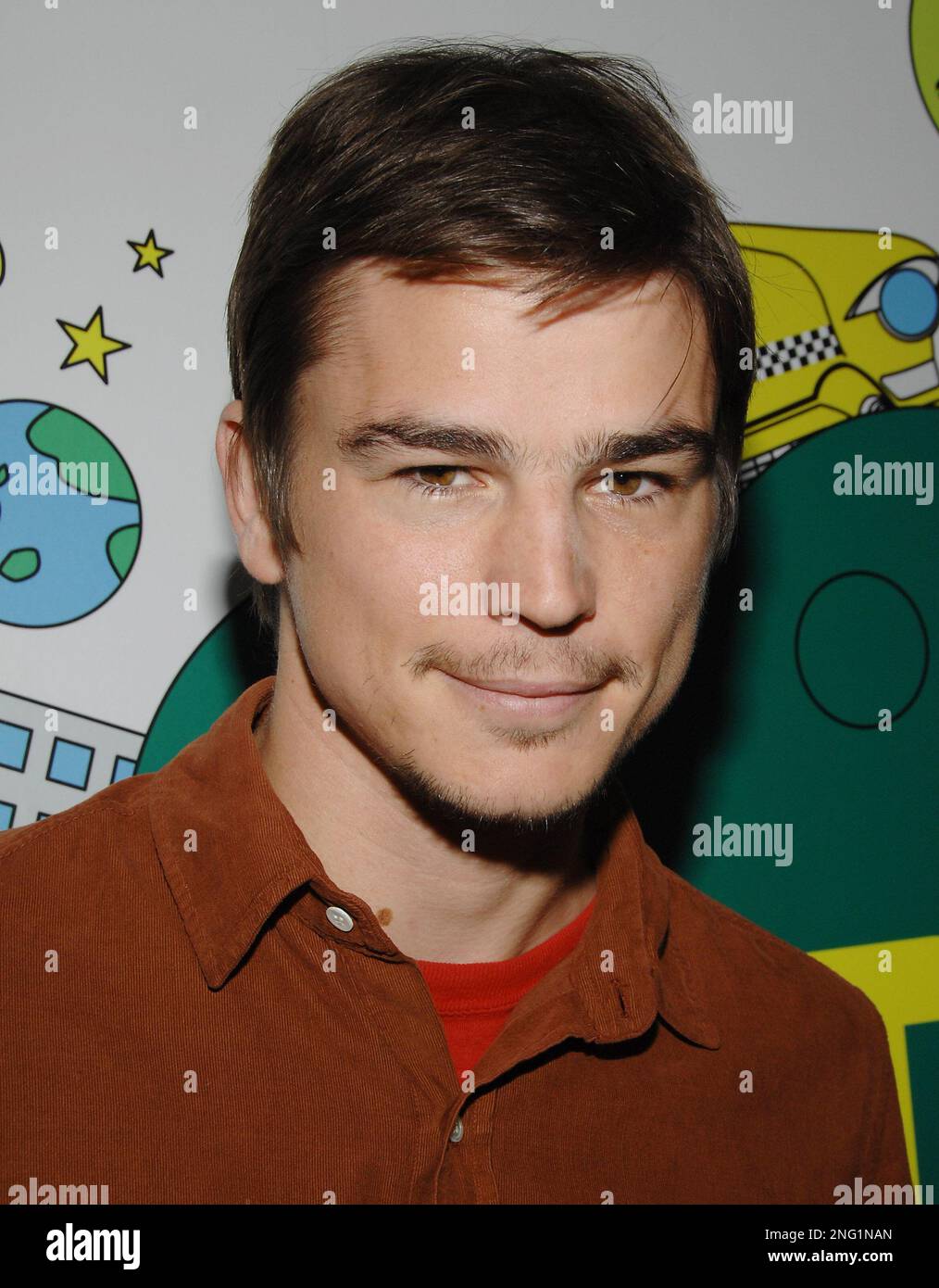 Actor Josh Harnett poses backstage after making an appearance on MTV's ...