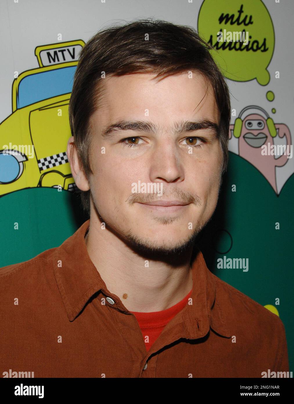 Actor Josh Harnett poses backstage after making an appearance on MTV's ...