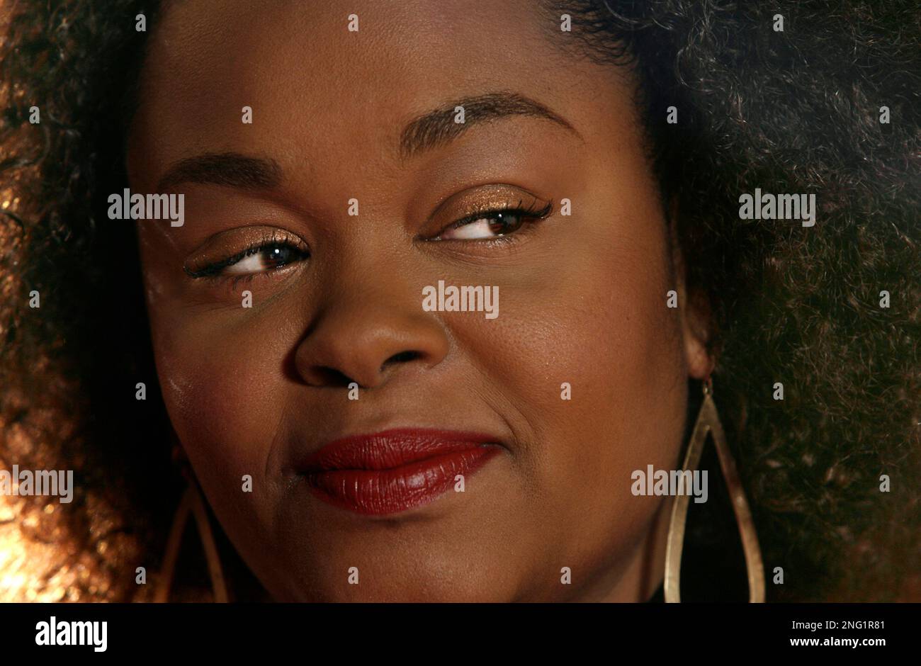 Jill Scott poses for a picture in New York, Tuesday, Oct. 9, 2007. (AP ...
