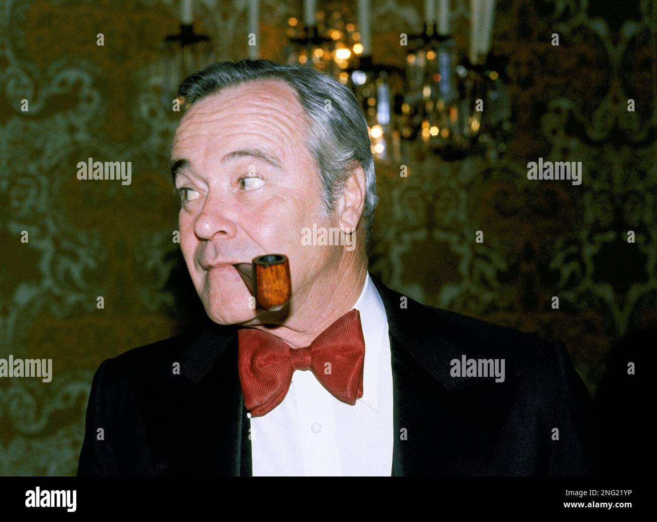 Actor Jack Lemmon shown smoking a pipe Nov. 25, 1980. (AP Photo/Nick Ut ...