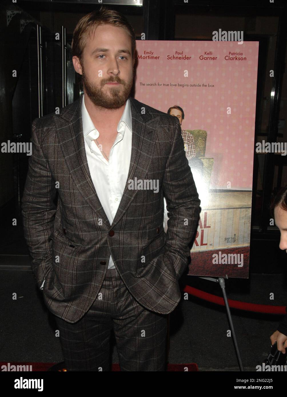 Actor Ryan Gosling arrives at the premiere of "Lars And The Real Girl ...