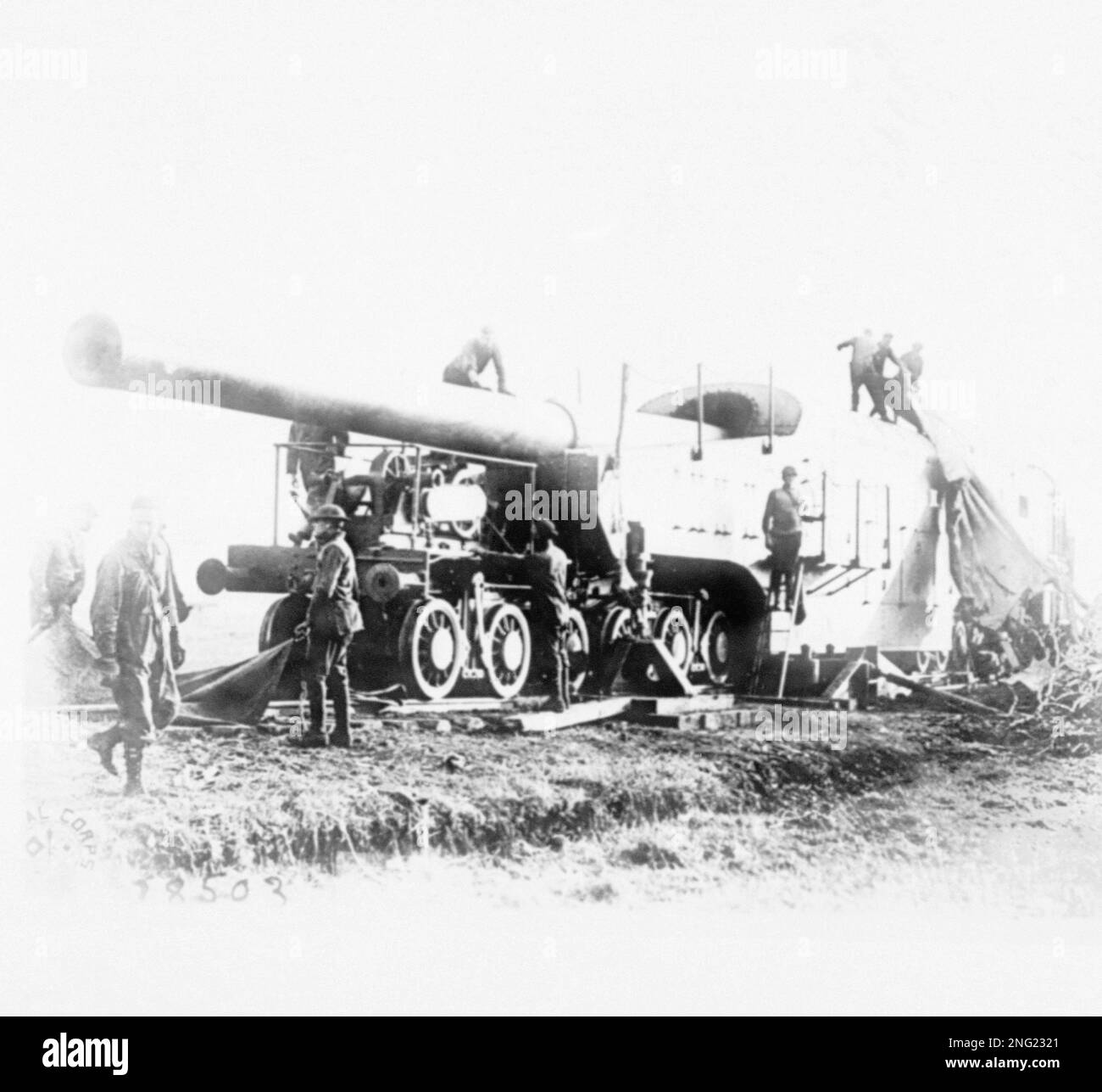 The new French long range 155mm gun. It is almost as rapid fire a gun ...