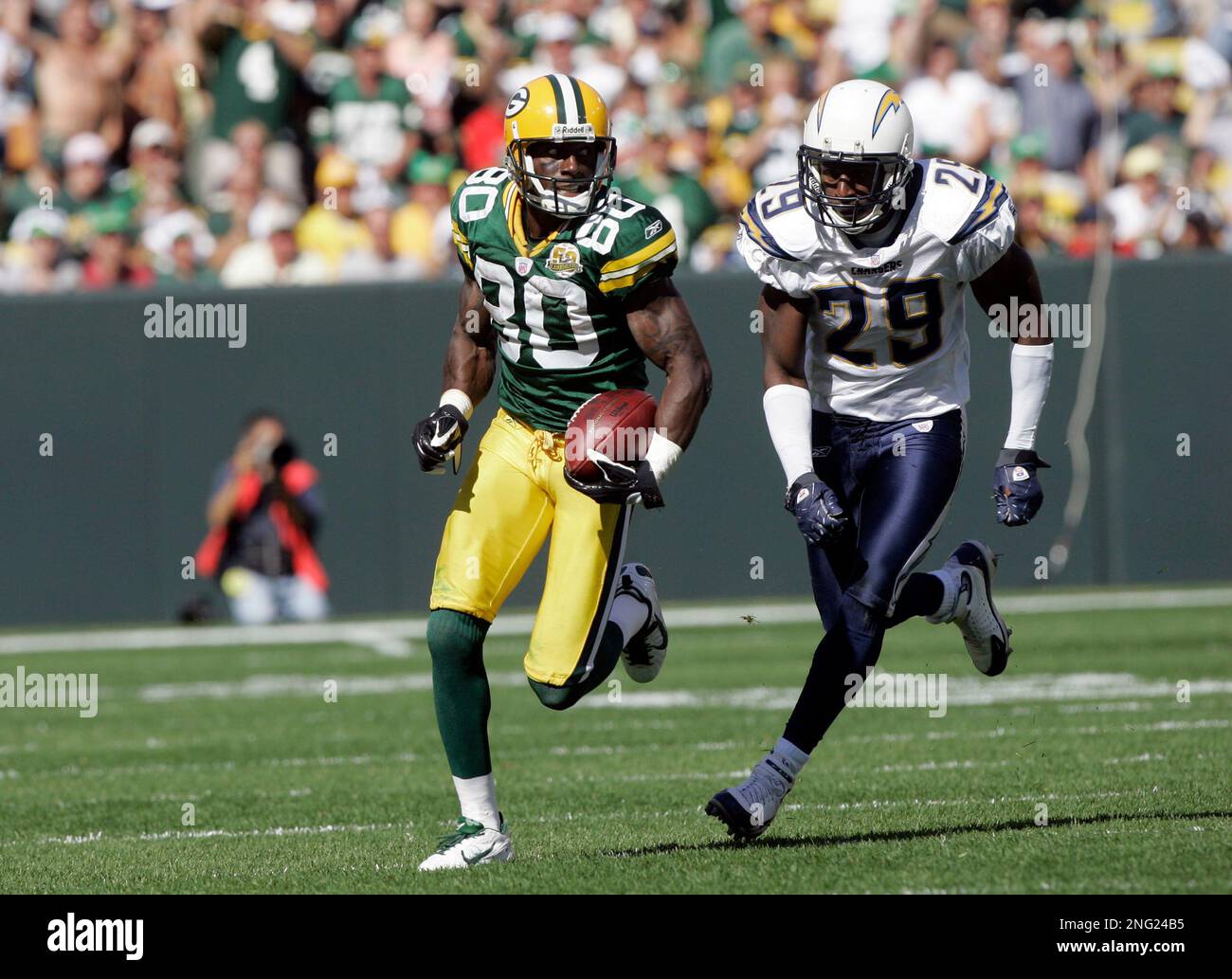 Green Bay Packers Donald Driver (80) breaks free against the San Diego ...