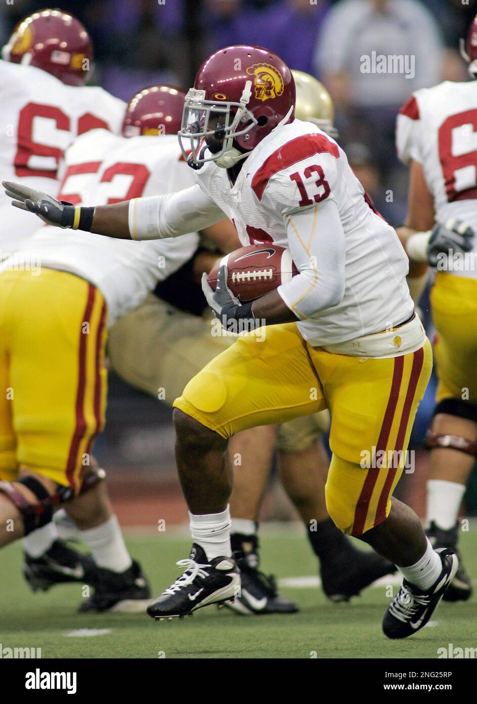 Southern California tailback Stafon Johnson carries the ball against ...
