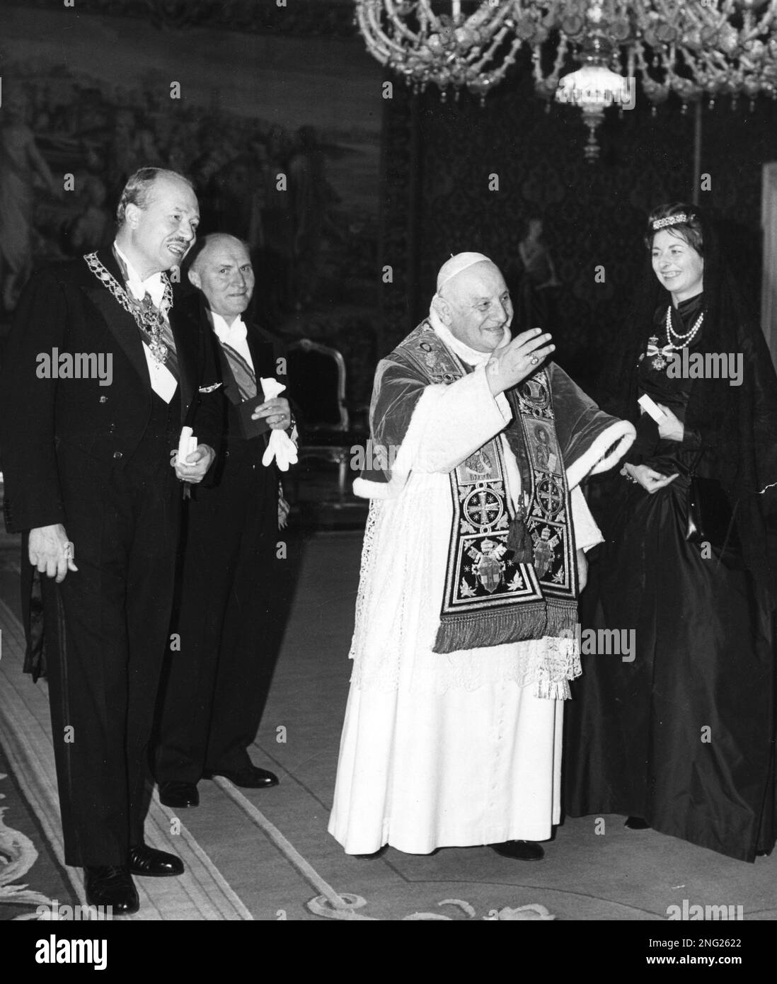 Pope John XXIII, with Prince Francis Joseph II, left, and Princess ...