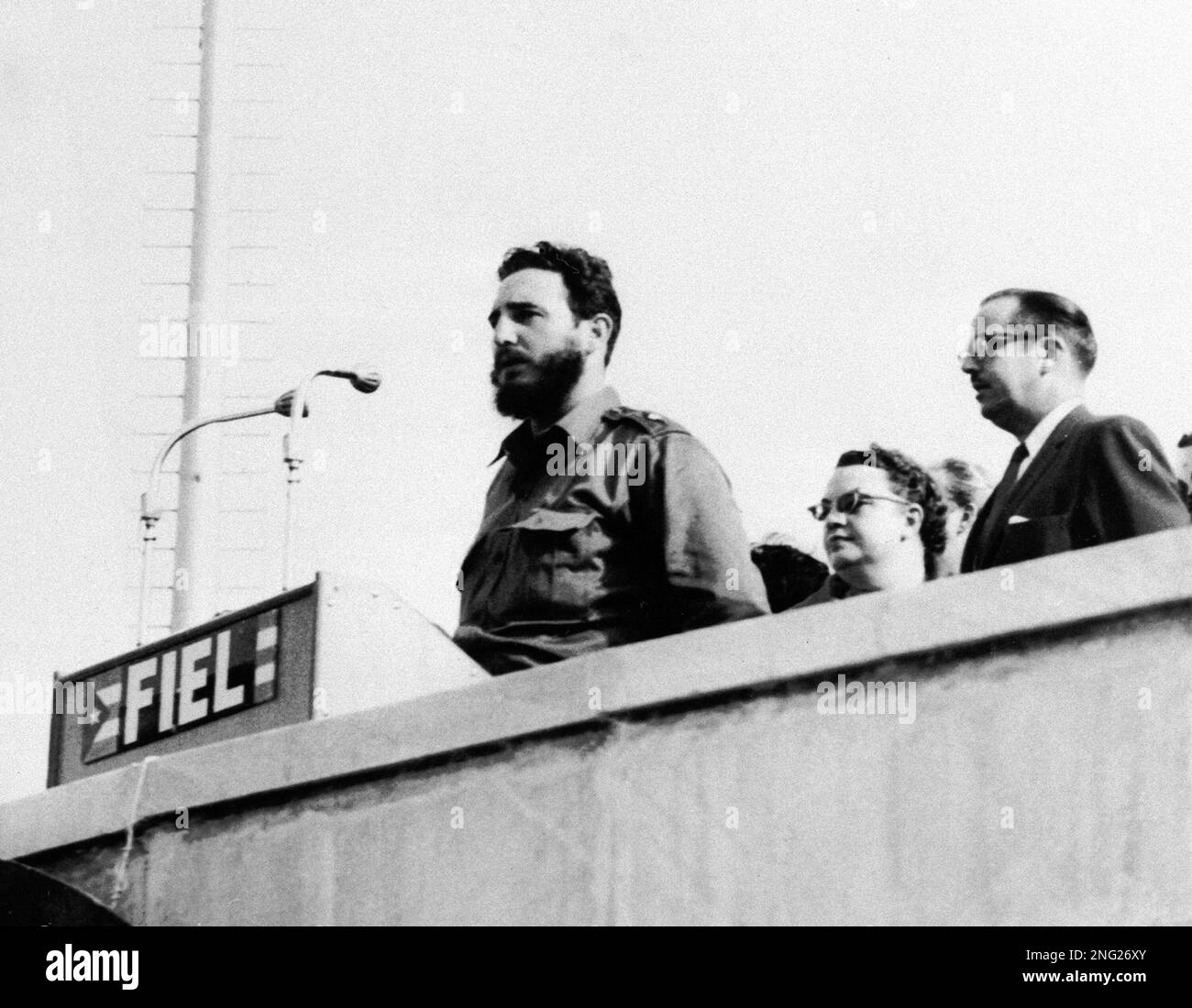 Cuban leader Fidel Castro speaks to supporters after winning approval ...