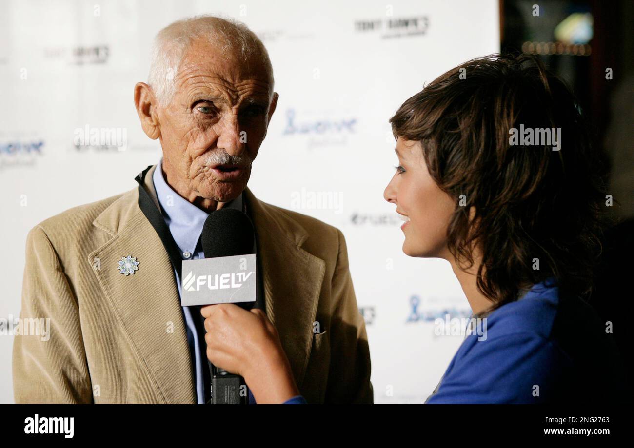 Dr. Dorian ÒDocÓ Paskowitz is interviewed at the premiere of "Surfwise ...