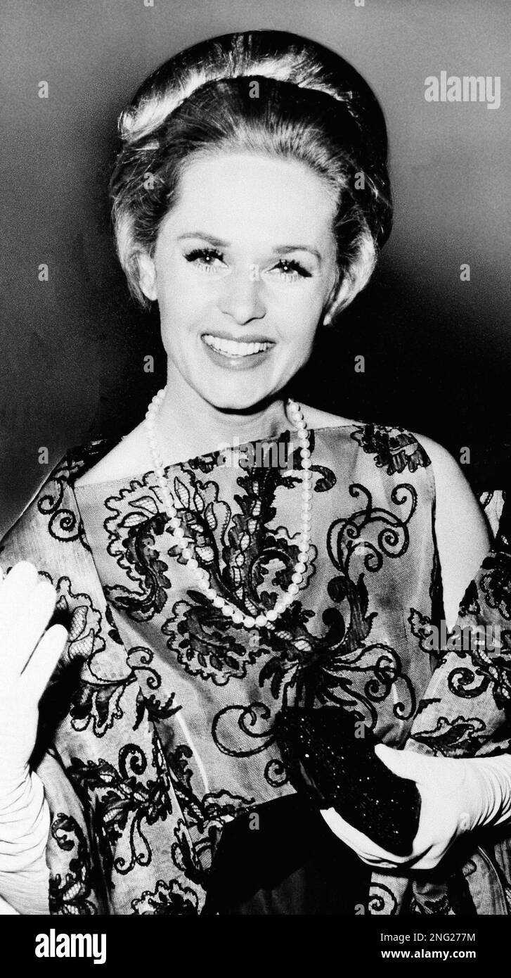 Actress Tippi Hedren shown July 8, 1964. (AP Photo Stock Photo - Alamy