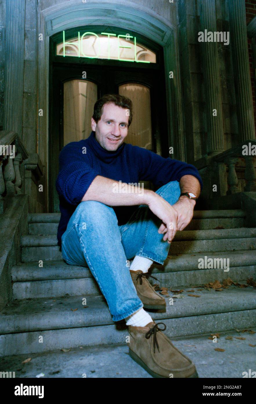 Actor Ed O'Neil, best known as the dad on Fox's "Married , With ...