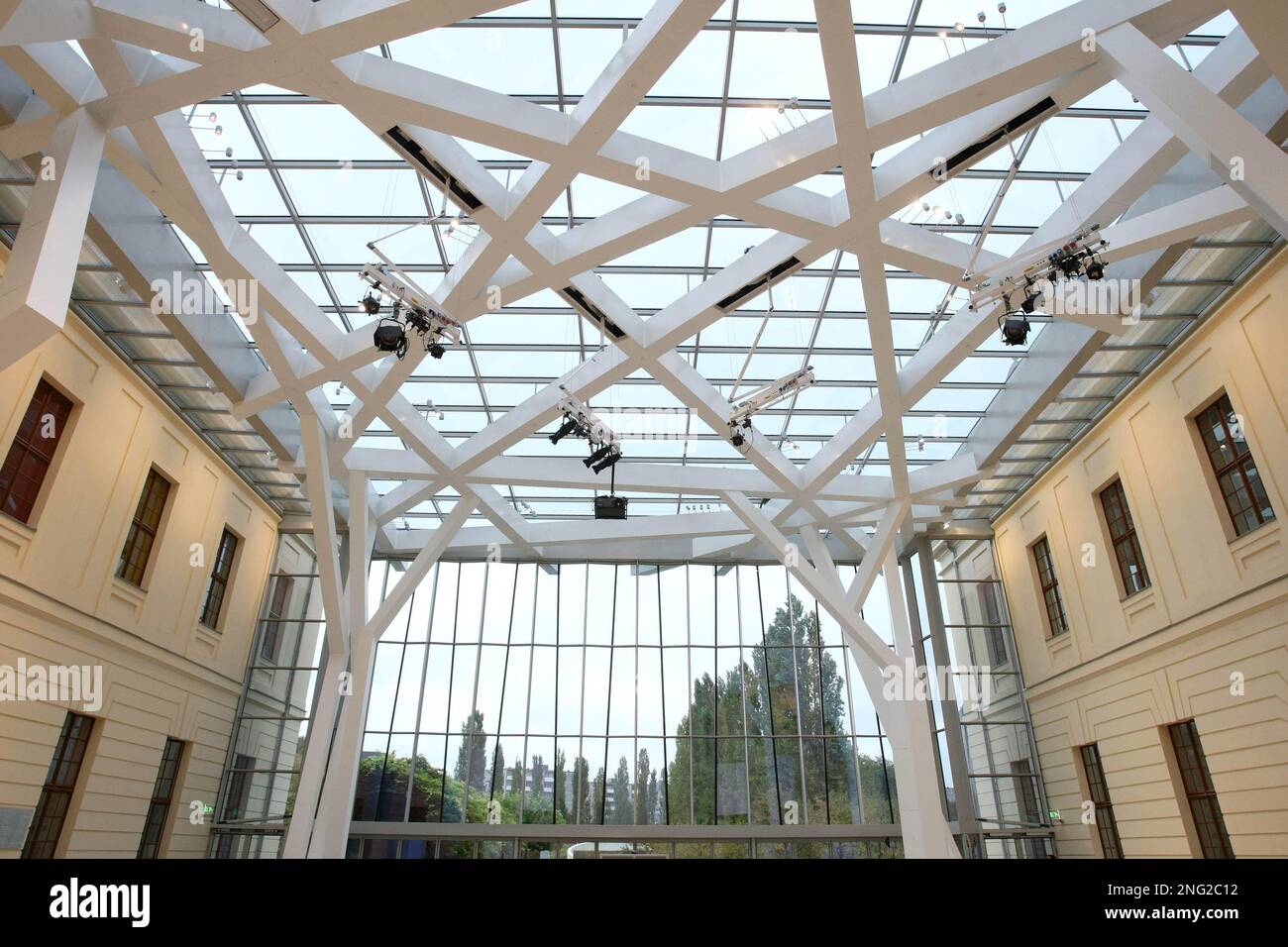 General view of the new glass courtyard of the Jewish Museum in Berlin ...