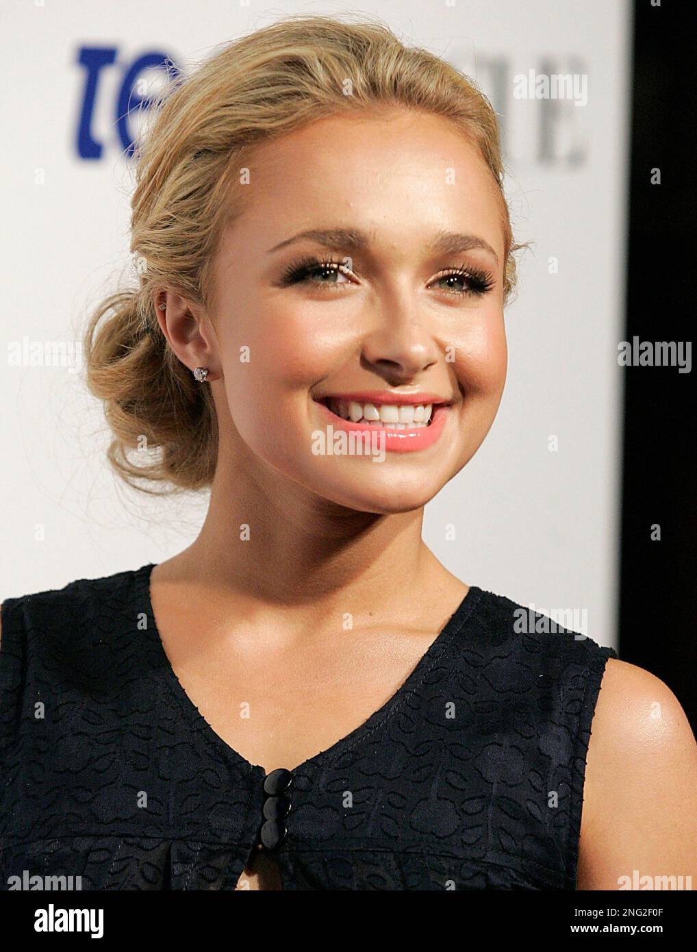 Actress Hayden Panettiere poses on the press line at the Teen Vogue ...