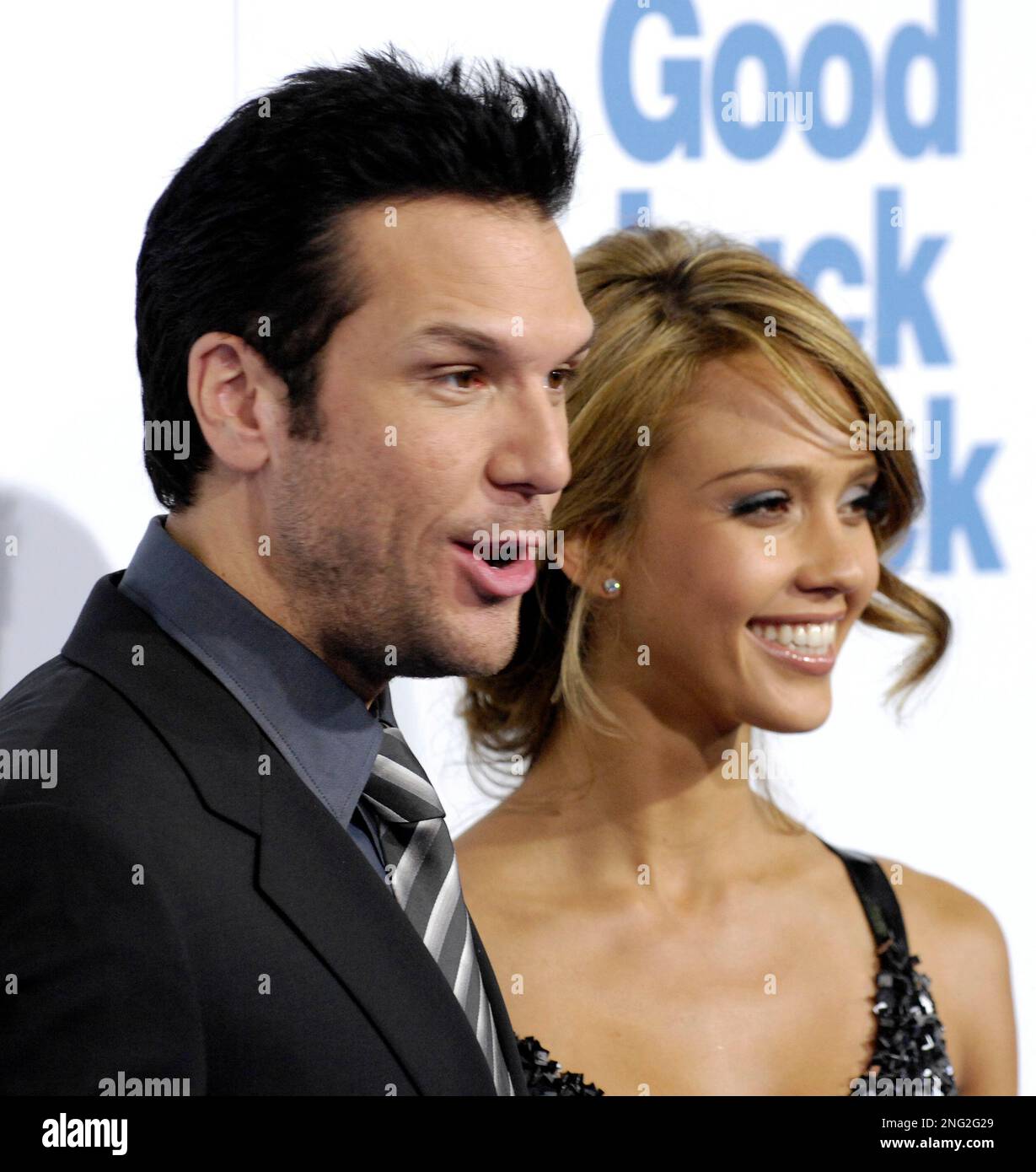 "Good Luck Chuck" cast members Dane Cook and Jessica Alba pose together ...