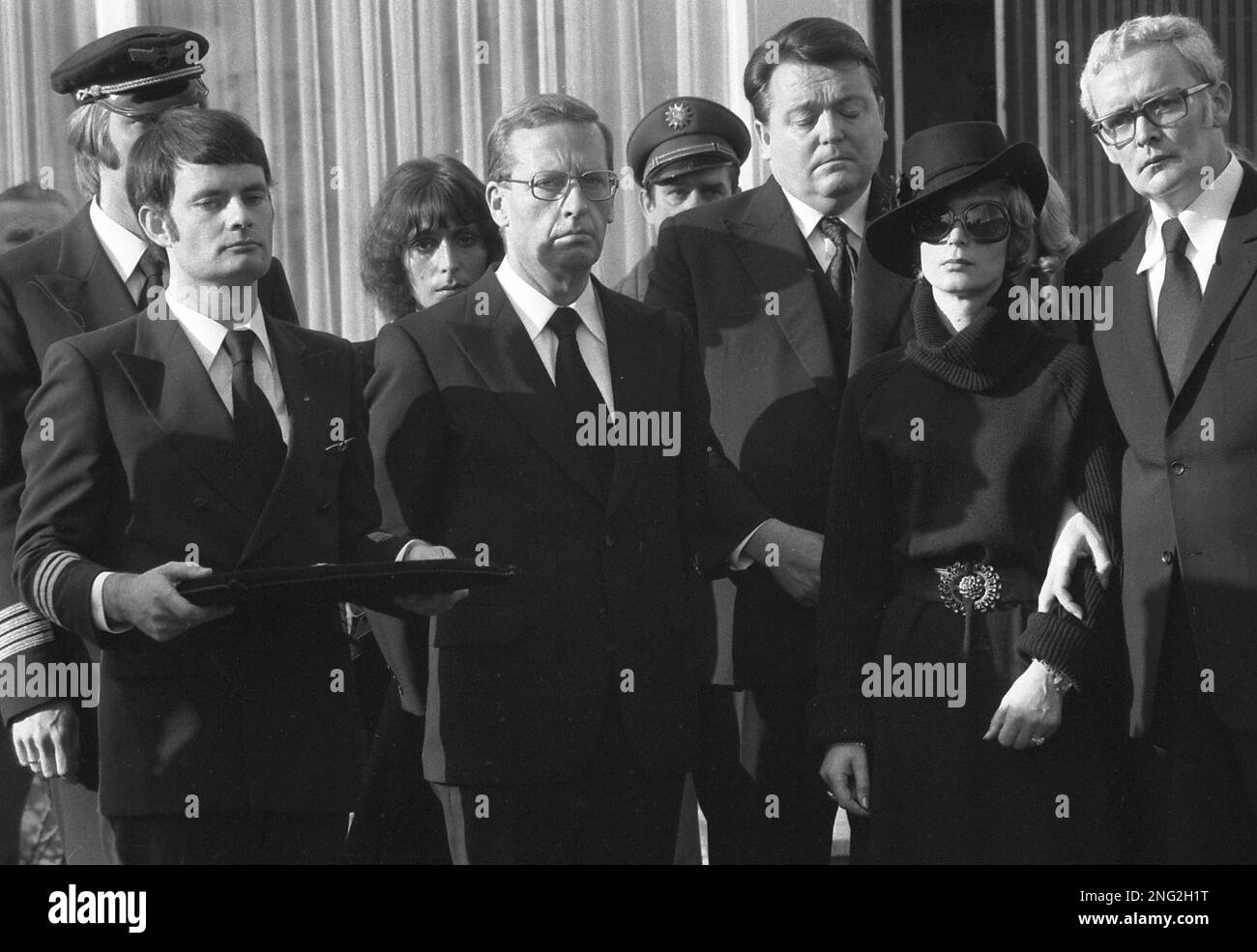 Mrs. Monika Schumann, second from right, widdow of slain Luftansa pilot ...