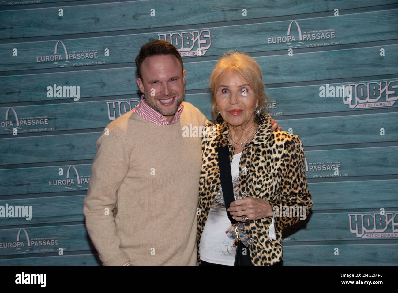 Benjamin Matthews, Monika Lansky bei der HOB´s Hut of Burger Opening ...