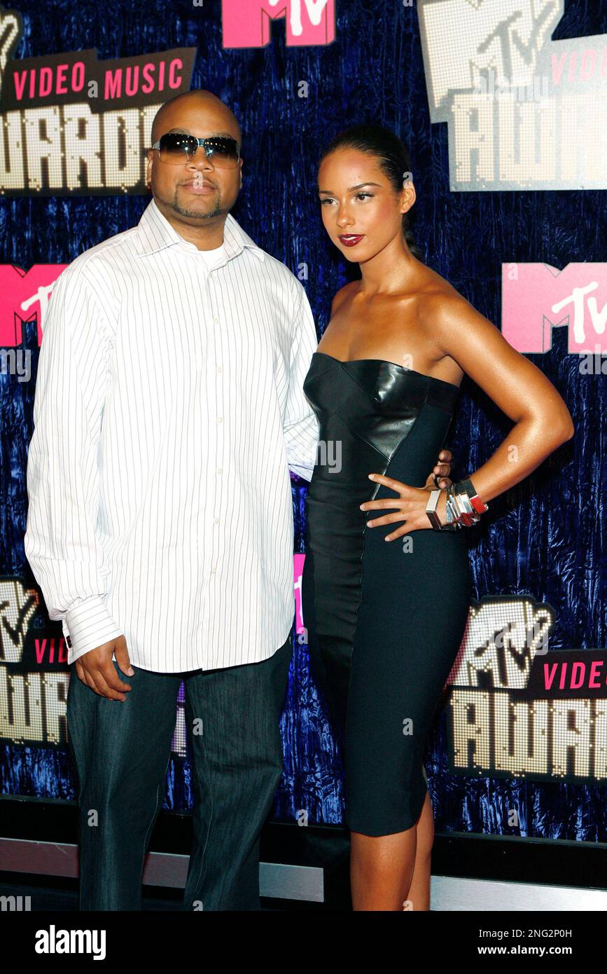 Alicia Keys, right, and Cary Brothers arrive at the MTV Video Music ...