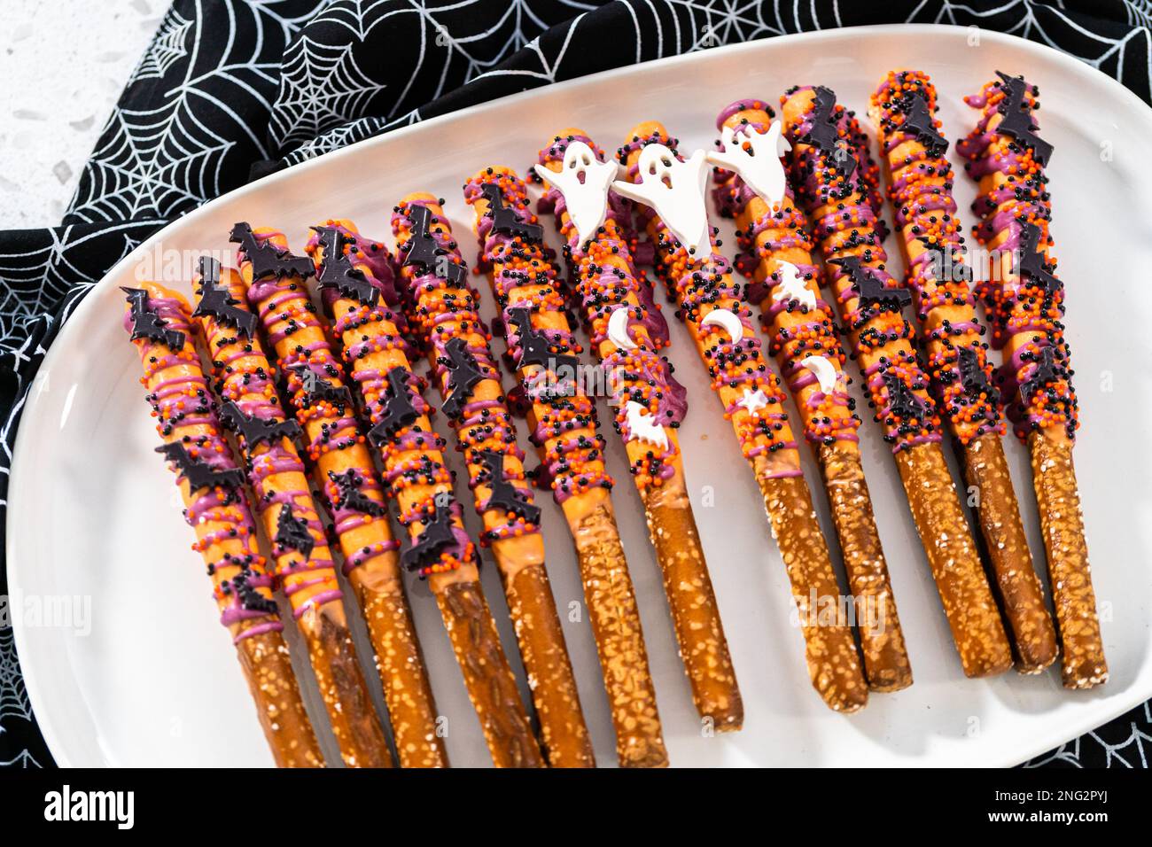 Halloween chocolate-covered pretzel rods Stock Photo - Alamy